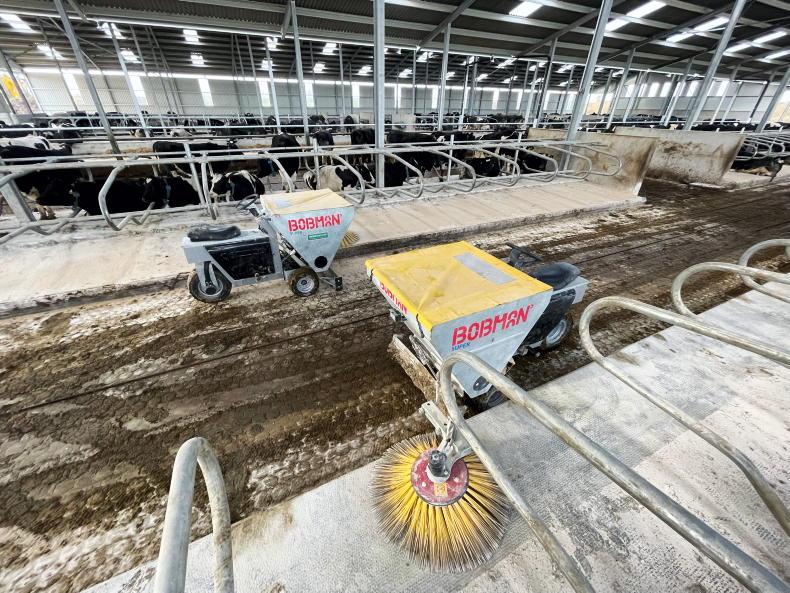 Watch: head-to-head - diesel v electric cubicle sweepers - Premium