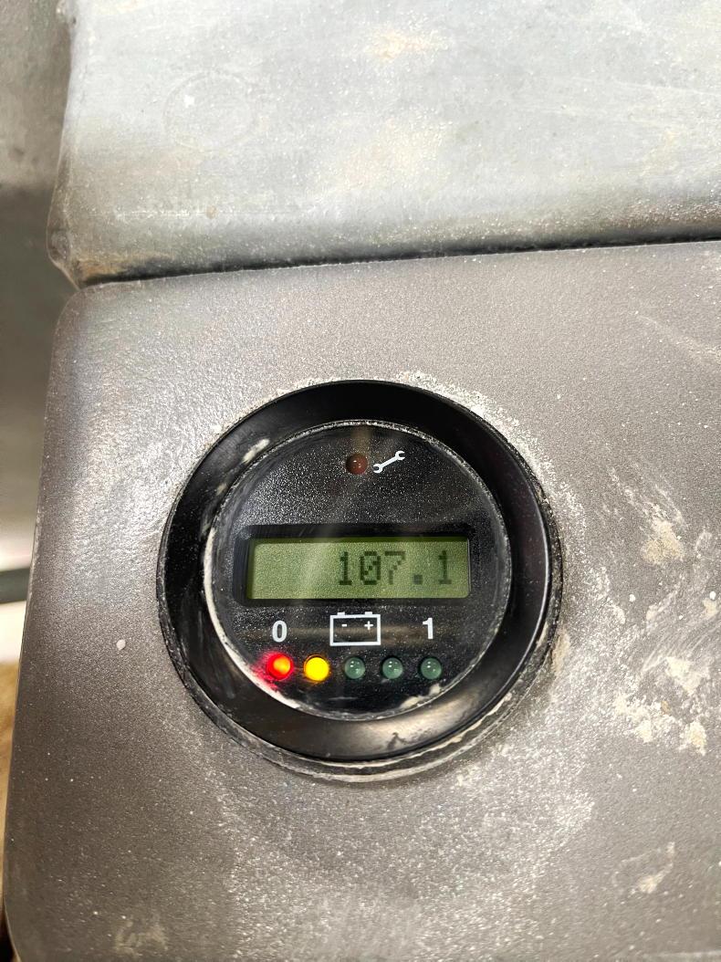 Watch: head-to-head - diesel v electric cubicle sweepers - Premium