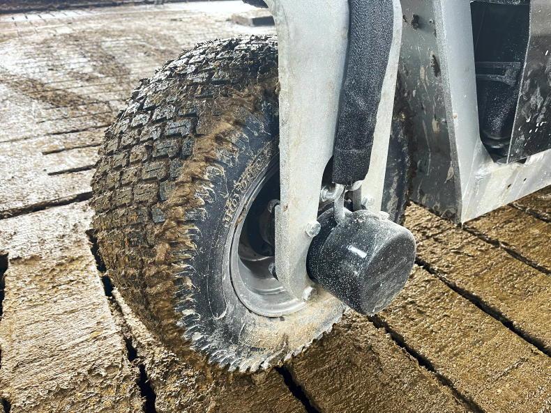 Watch: head-to-head - diesel v electric cubicle sweepers - Premium