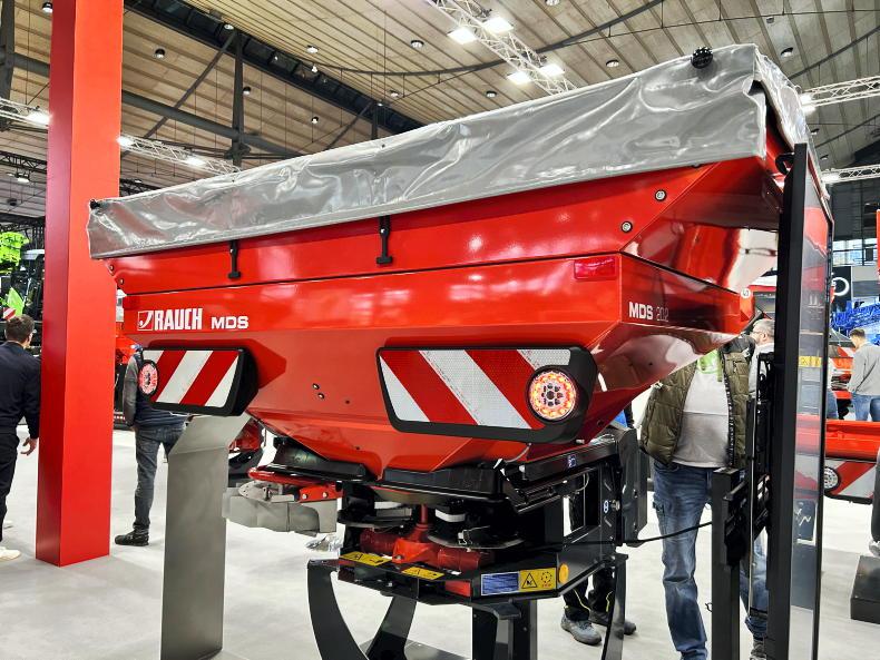 Rauch adds weighing option to entry-level spreaders - Free